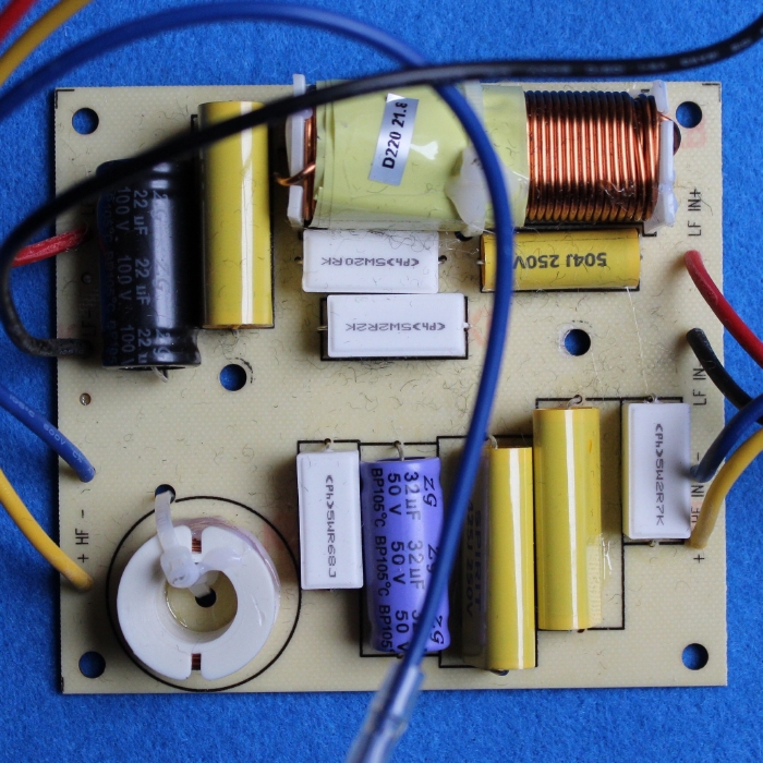 Wharfedale Diamond 220 crossover